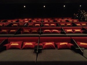 7 Most Comfortable Cinemas in the World That You Won't Believe Exist ...