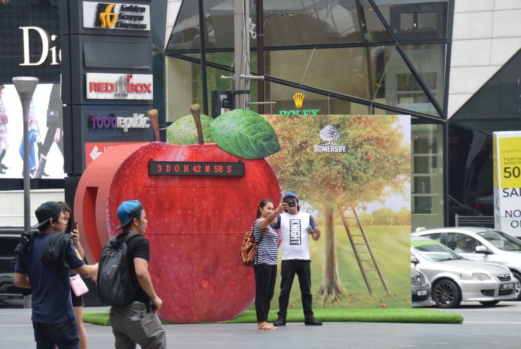 Gigantic Apples with Countdown Timers are Popping up Around KL and PJ ...