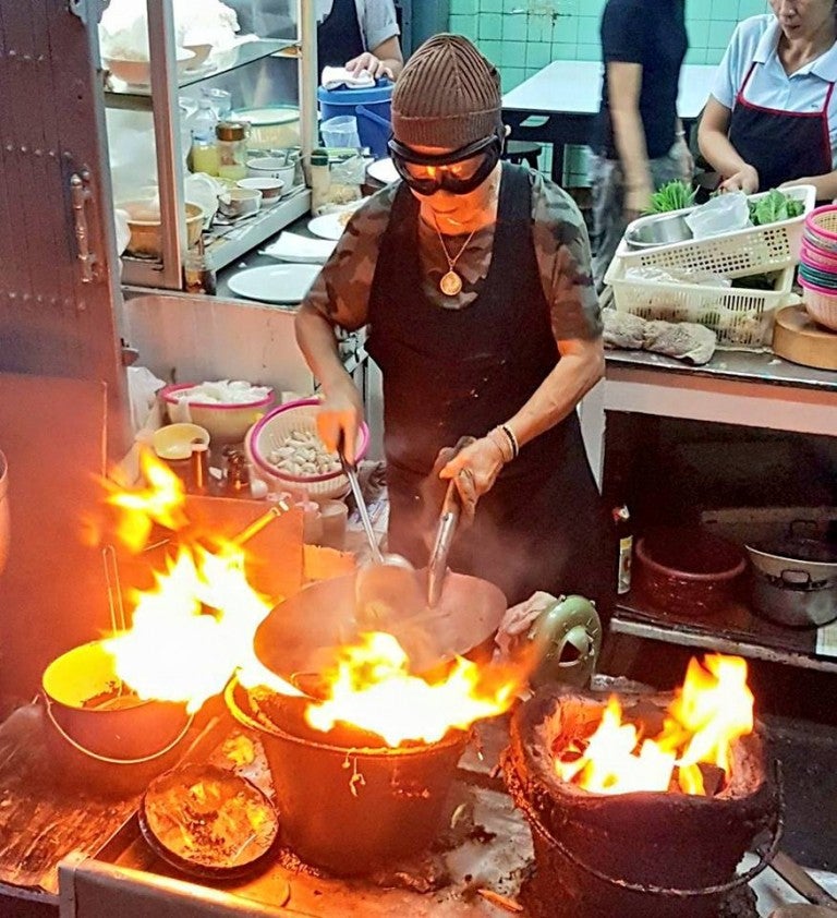 Most Expensive Street Food in Bangkok Cost RM129! But People are Still ...