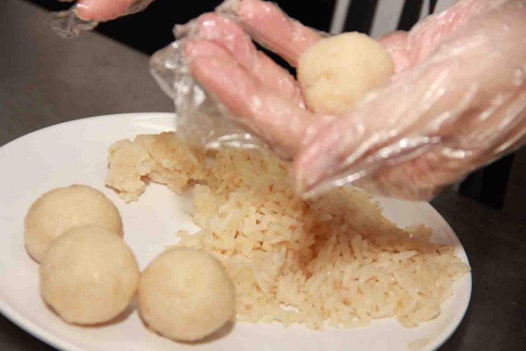 Ever Wondered Why Melaka's Chicken Rice is Shaped as a Ball? - WORLD OF ...