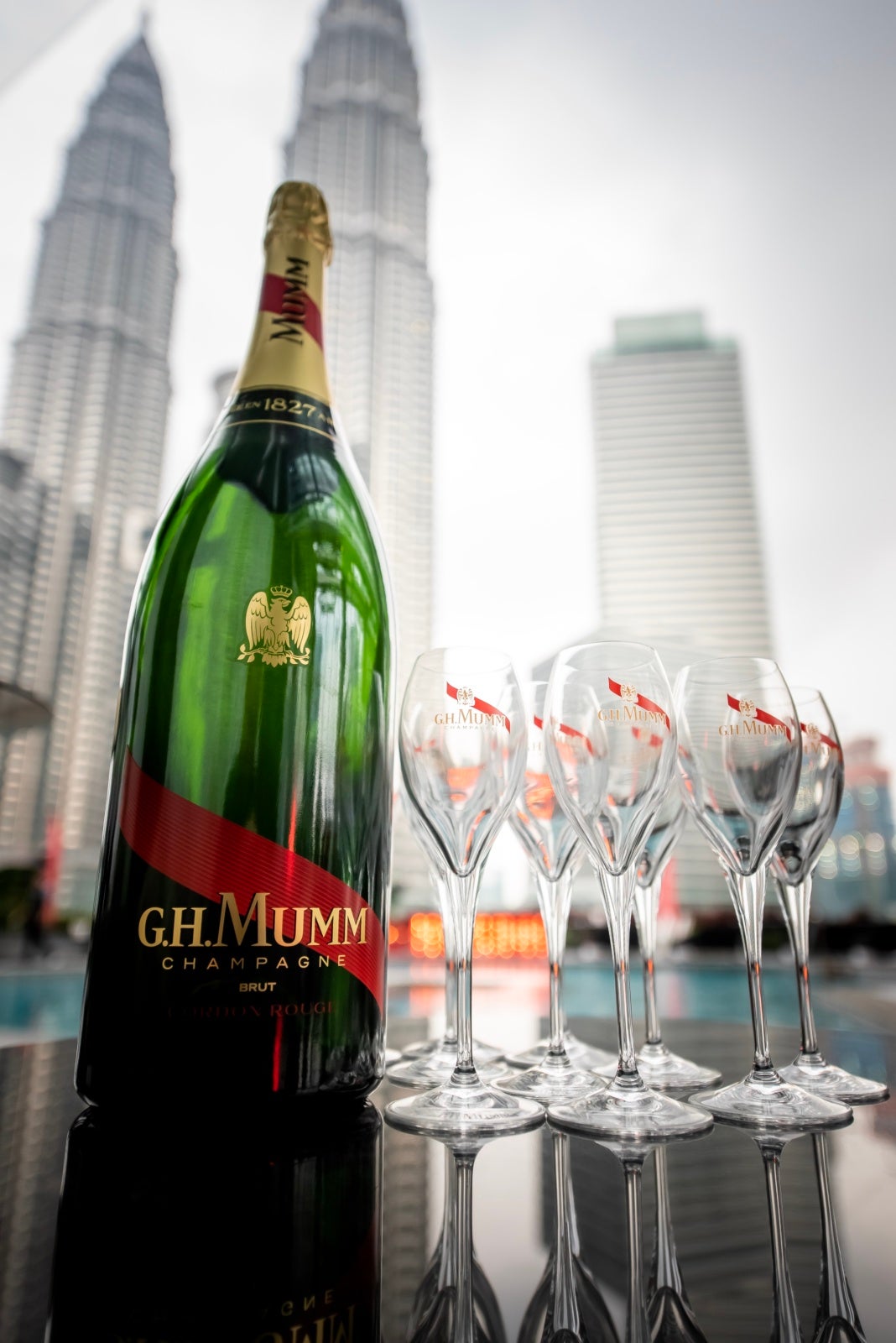 Not Sure if You're Drinking Dodgy Booze? Here are 9 Ways to Tell if ...