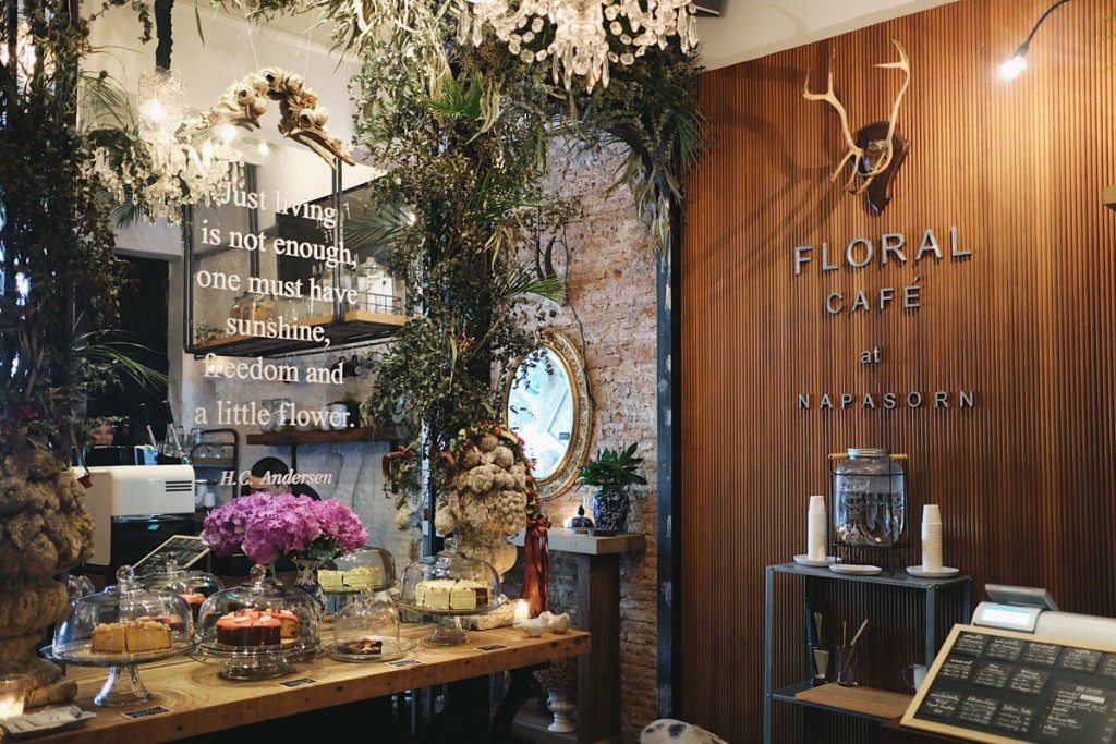 Floral Cafe: A Coffee Lover's Secret Hidden Deep in Bangkok's Flower ...