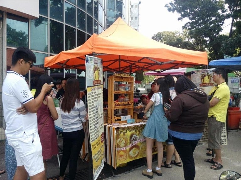 This Stall in Penang Sells CHEESE Apom Balik and 46 Other Unique ...