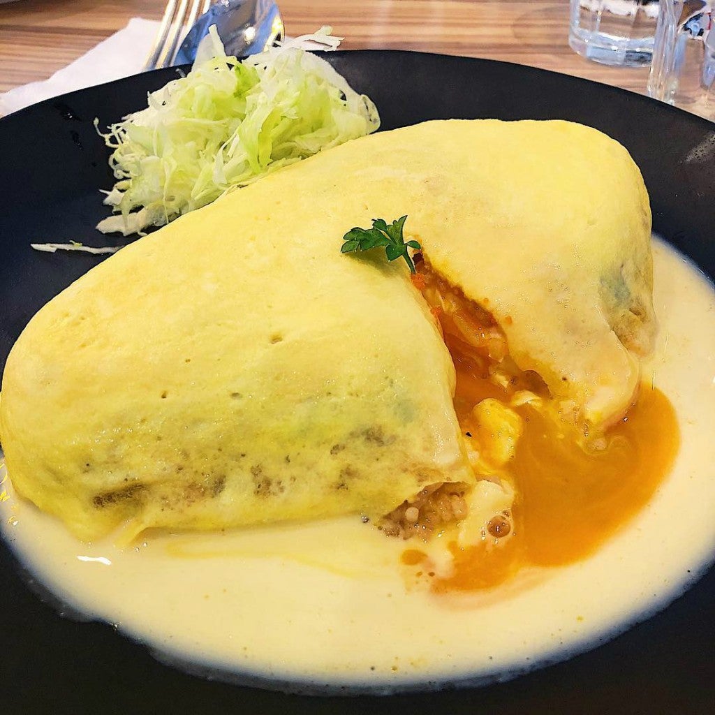 New Cafe in PJ Serves Beautifully Runny Japanese Omelettes That Are to ...