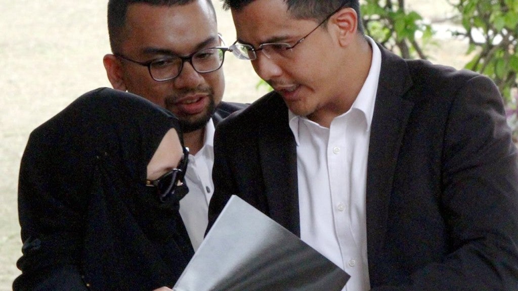 Datin Rozita Who 'Disappeared' During Court Review Went Back Kampung to ...