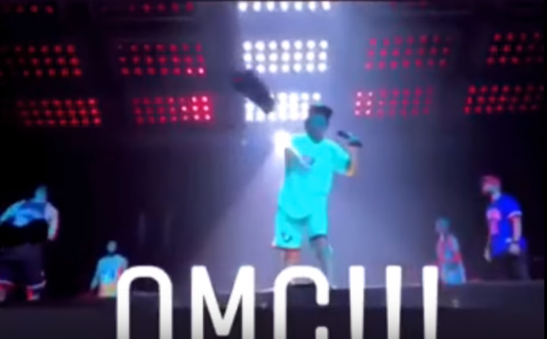 Angry Bruno Mars Throws Towel At Fan Who Was Recording His Concert Non ...