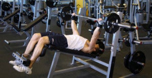 Young Man Stops Breathing Then Slips into Coma After 70kg Barbell Falls ...