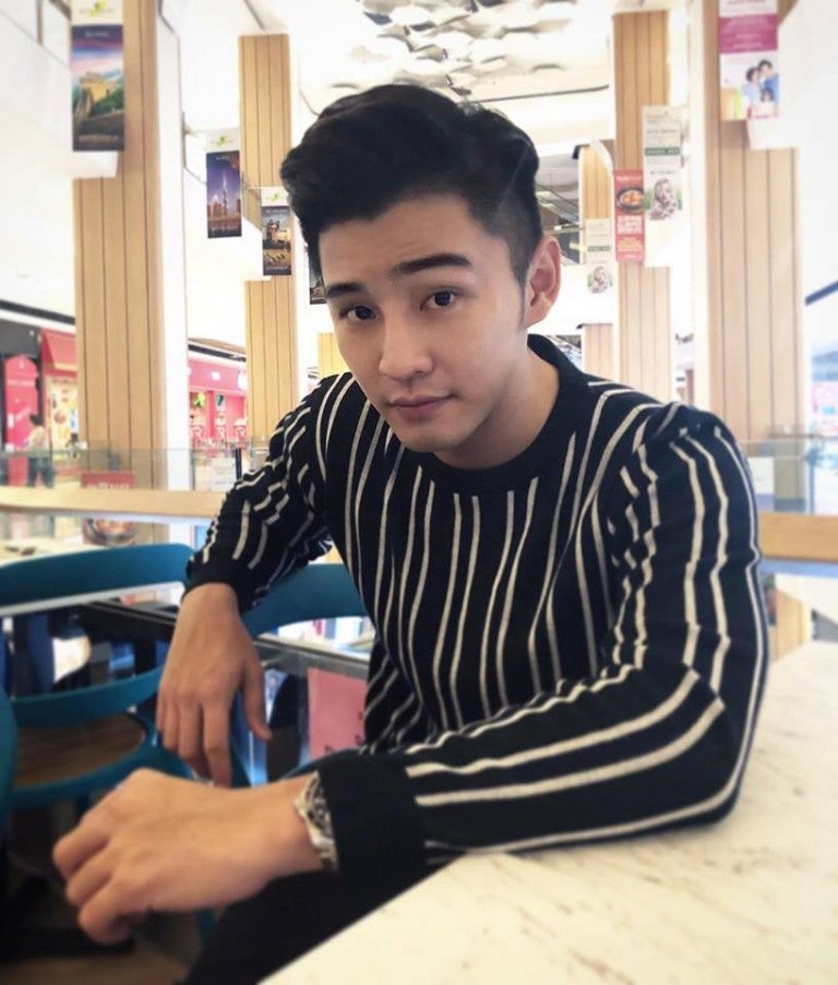 Meet Alvin Chong, the Inspiring M'sian Artiste Who Refused to Conform ...