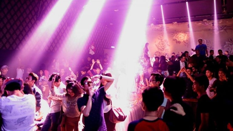 M'sian Uni Student Pops Clubbing Cherry By Taking Care of Drunk Friends ...