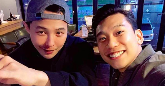 This is What G-Dragon Looks Like Now After 9 Months of Military Service ...