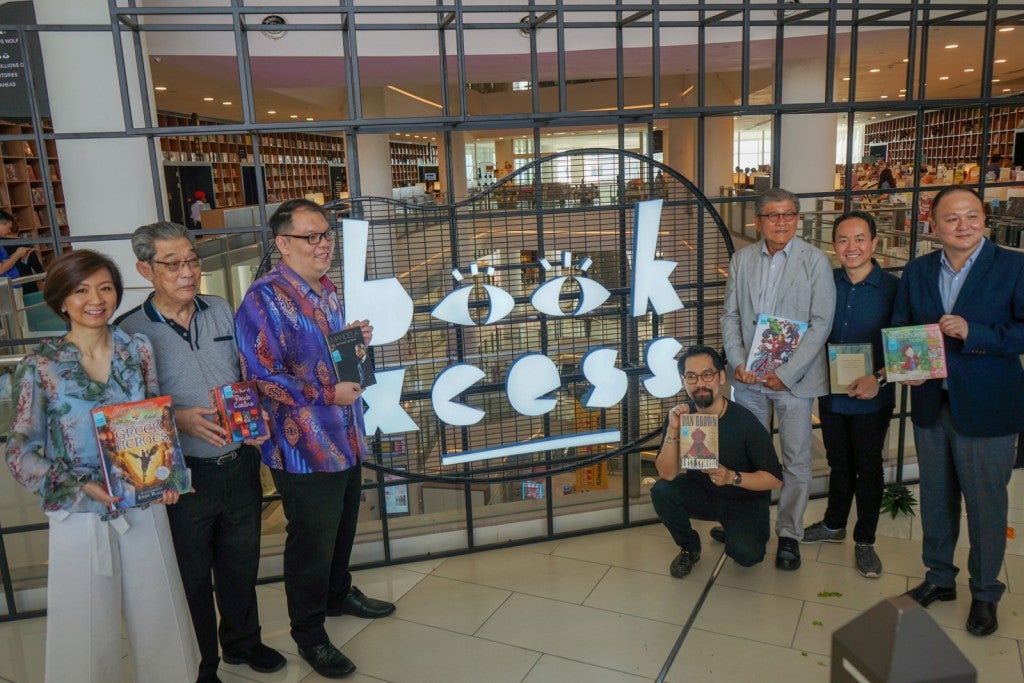 The First BookXcess Outlet Opens in Penang with The Longest Bookshelf ...