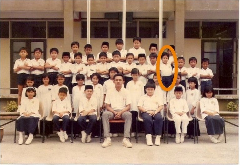 This M'sian Man Born Without Hands Releases First Book About His ...