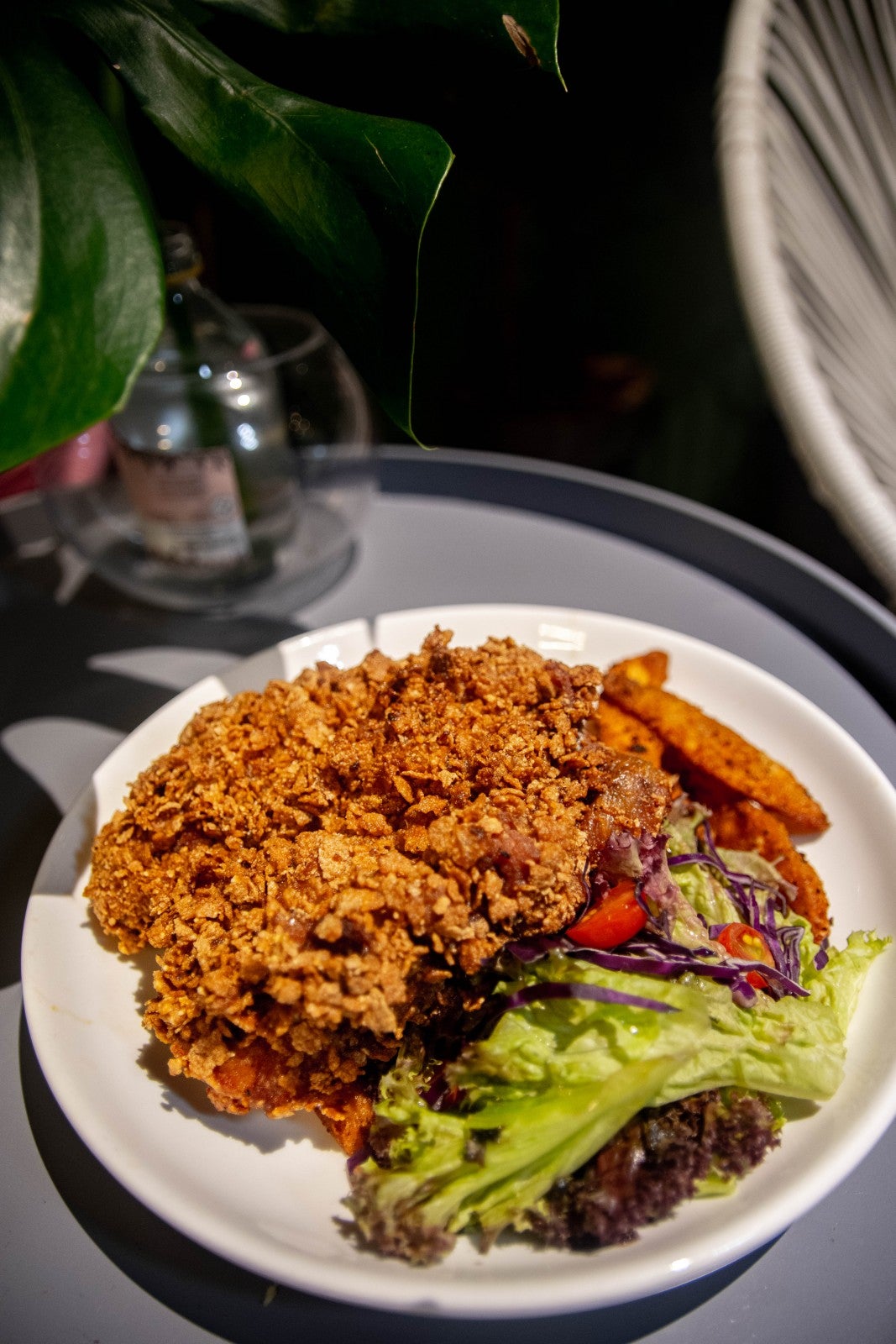 This Restaurant in PJ Serves Thick Juicy 'Har Jiong' Chicken Chop & It ...