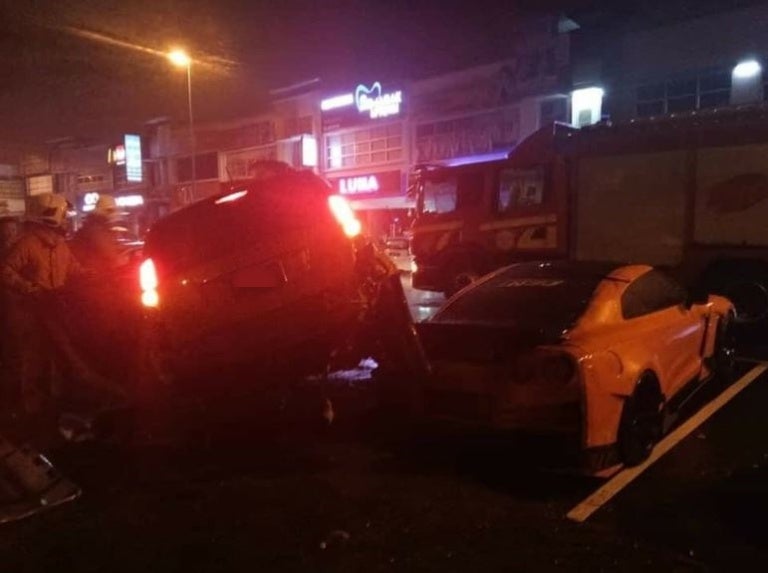 'Flying' Myvi Becomes Laughing Stock of Malaysians After Crashing into ...