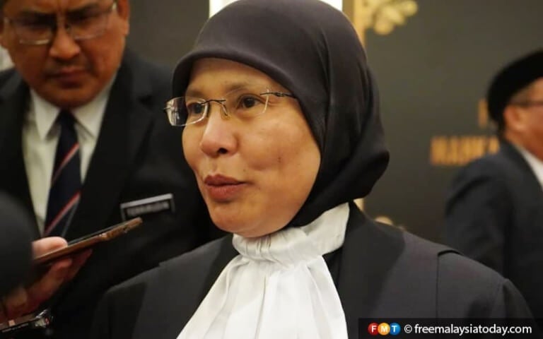 5 Facts You Should Know About Tengku Maimun, The First Female Chief Justice of Malaysia - WORLD ...