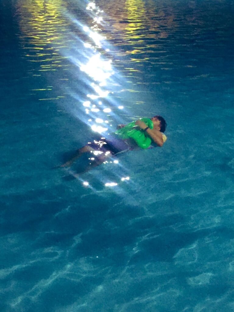 Guy Hilariously Spends 7 Hours Sleeping in Hotel Swimming Pool ...