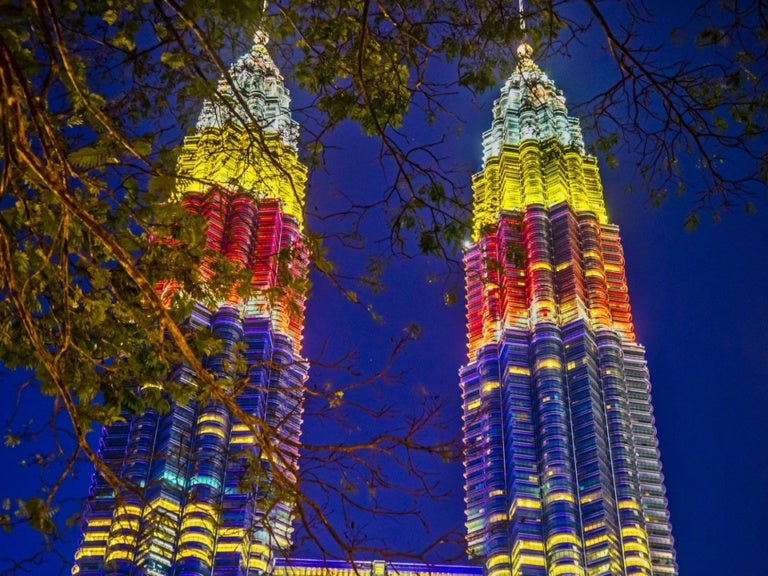 A Photographer Took Pictures of KL Tower and KLCC on Merdeka Eve and ...
