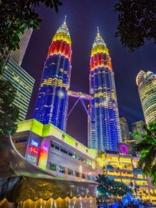 A Photographer Took Pictures of KL Tower and KLCC on Merdeka Eve and ...