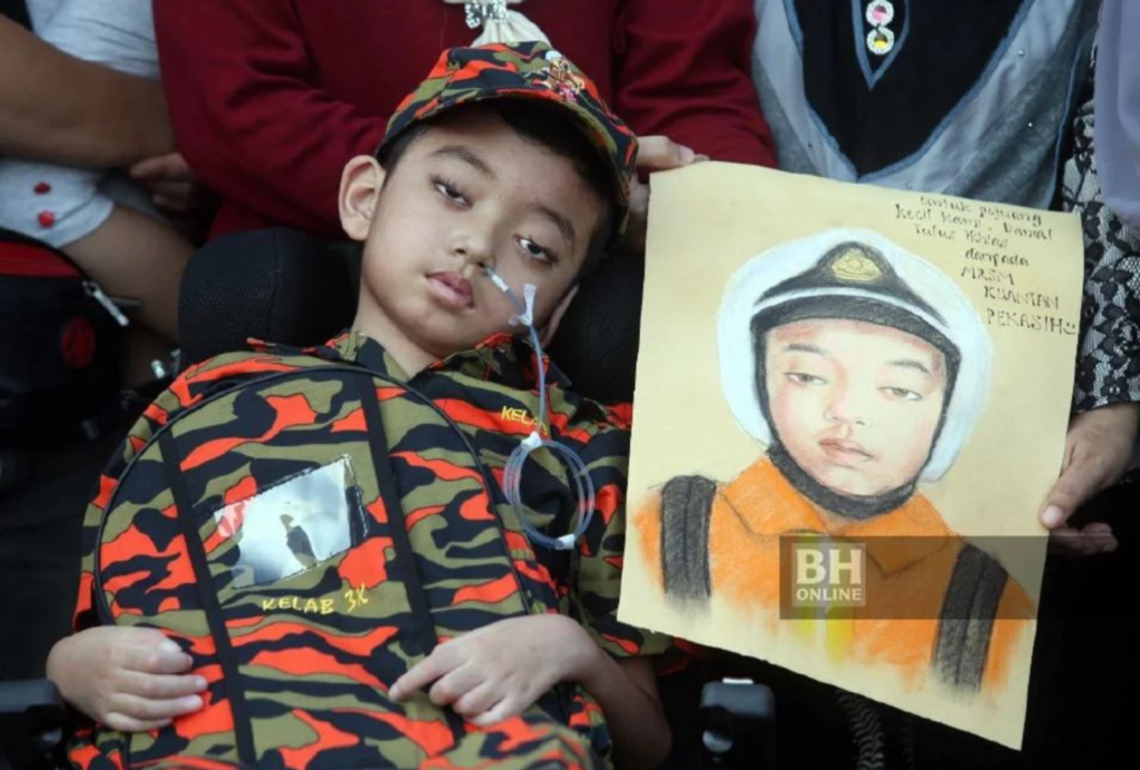 7yo Boy with Terminal Brain Cancer Gets Dying Wish to Become a Bomba ...