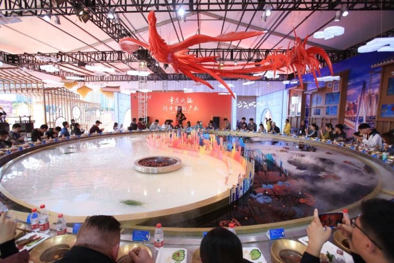 The World's Largest Hotpot Can Hold 2,000kg of Soup & Fit 56 People At ...