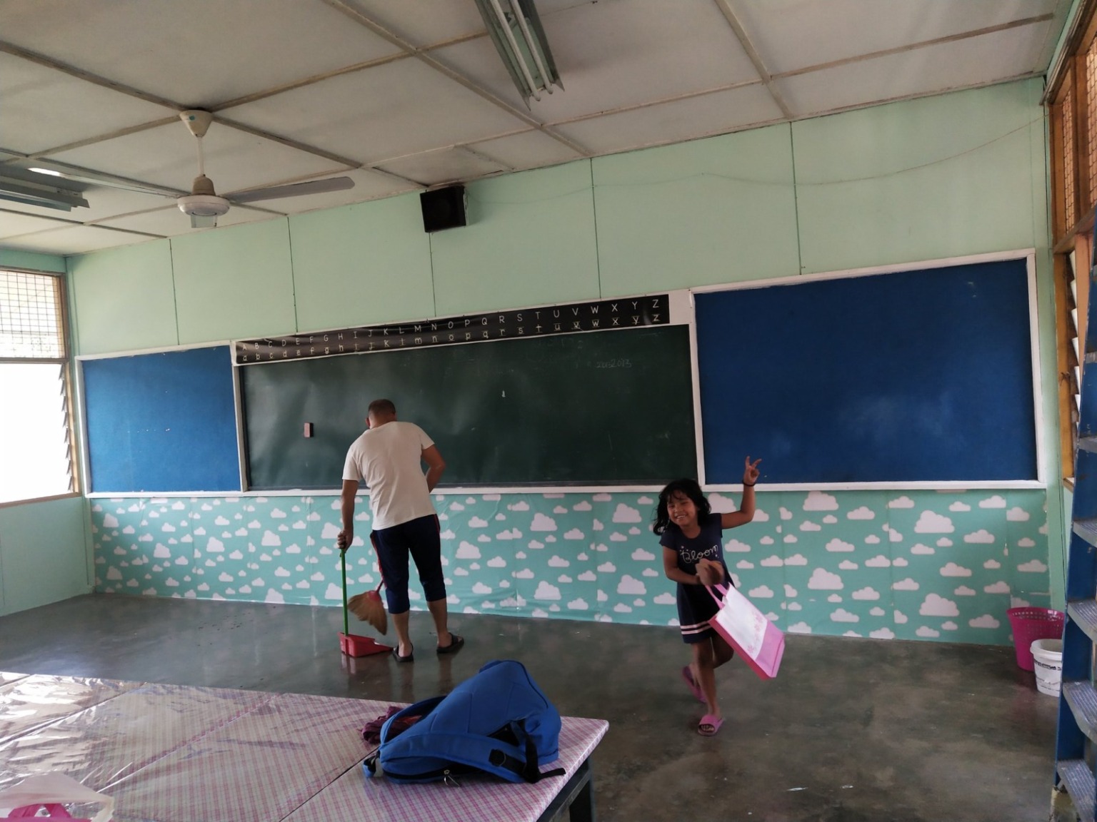M'sian Parents Spend CNY Holiday Decorating Kid's Classroom & It Now ...