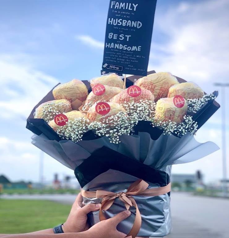 You Can Now Give McNugget & Fried Chicken Bouquets For Valentine's ...