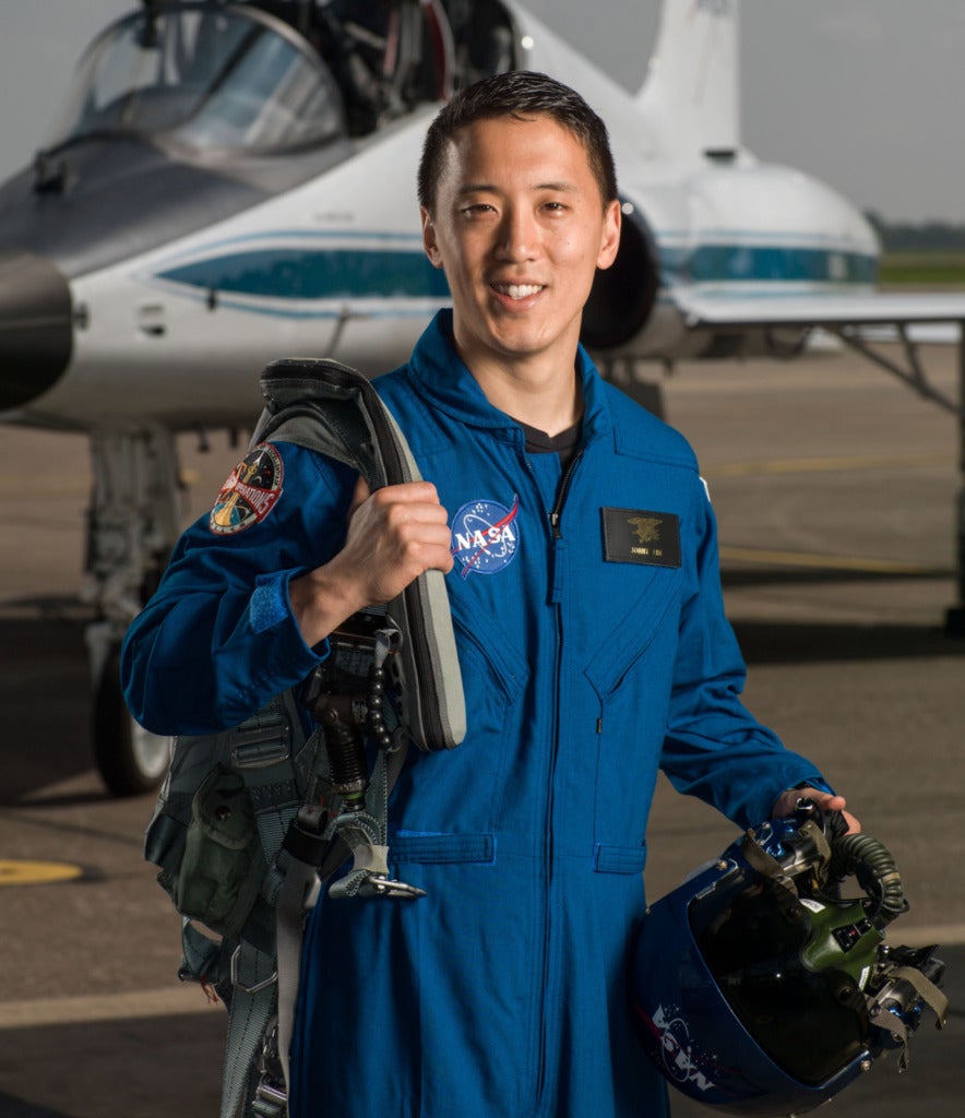 Incredible 35yo Man Is A Navy Seal, Harvard Medical Doctor & Astronaut ...