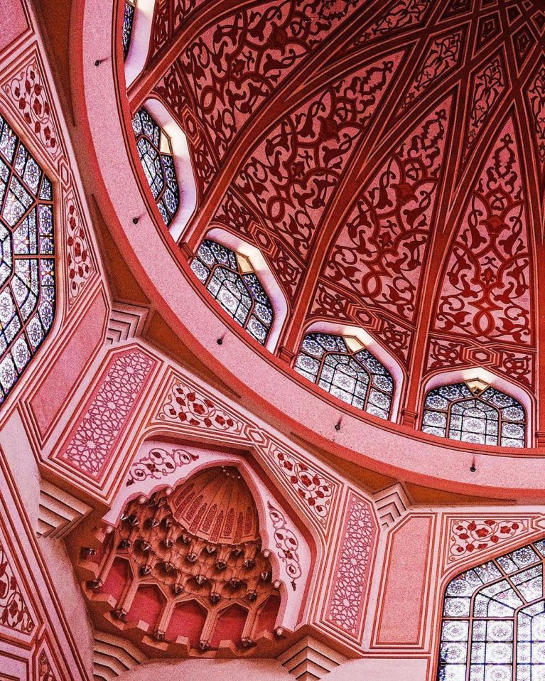 This Pink Mosque in Malaysia Is The New Insta-Worthy Spot & It's ...