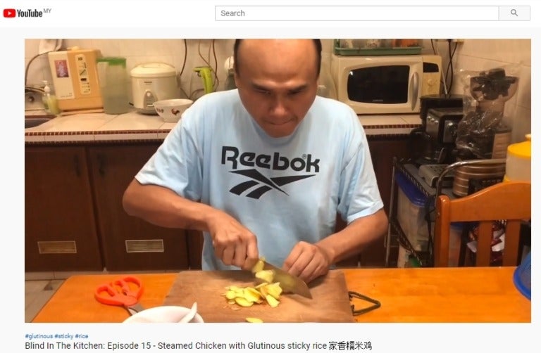 Meet Mr Low, A Blind Chef In Penang With His Own Youtube Channel ...