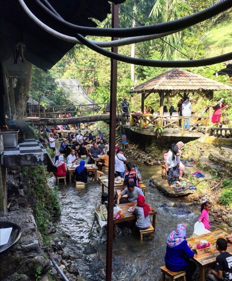 This Restaurant In Ampang Lets You Dine In A River Surrounded By ...