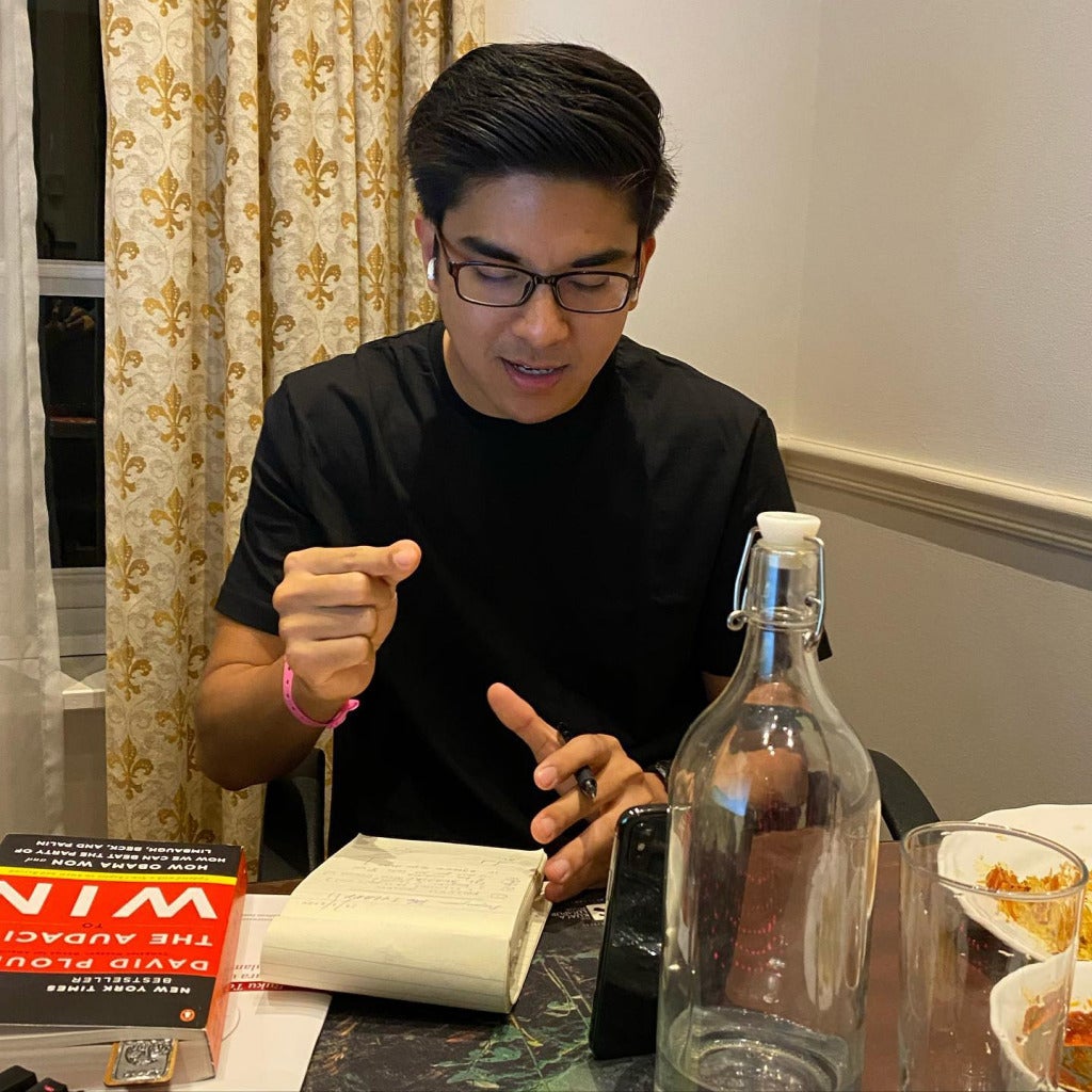 Netizens Praise Syed Saddiq For Going Through 14-Day Quarantine After ...