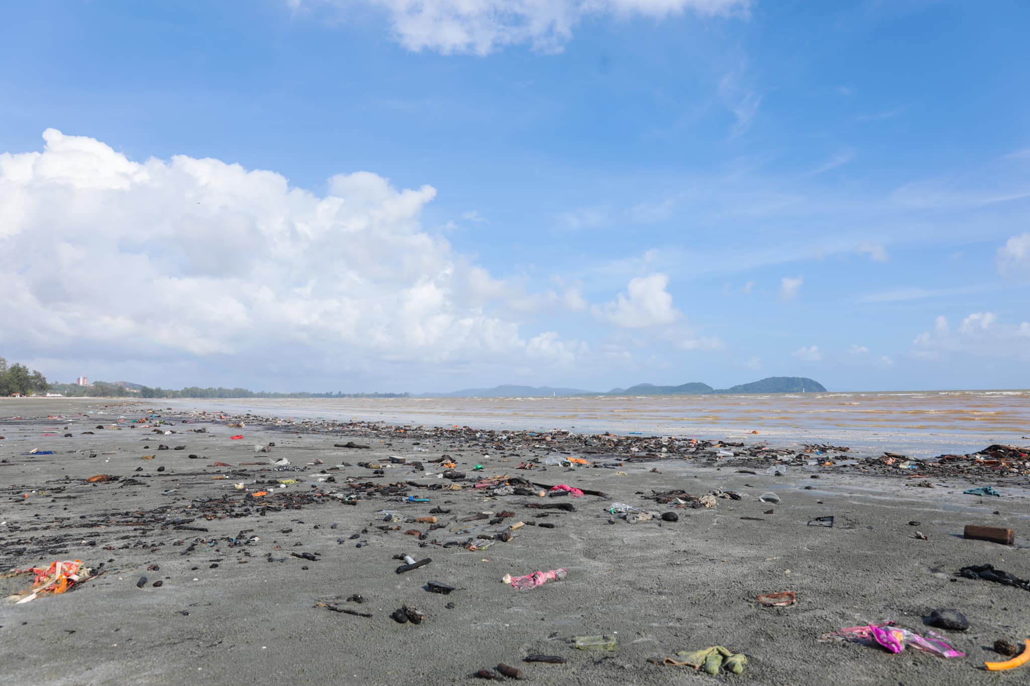 "Get rid of this filthy attitude!" Sultan of Johor Angry That Public ...