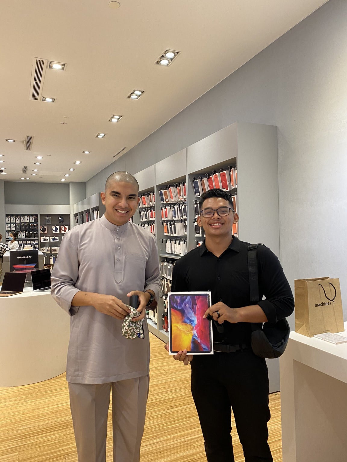 Syed Saddiq Buys iPad & Apple Pencil for SPM Student Who Went Viral on ...
