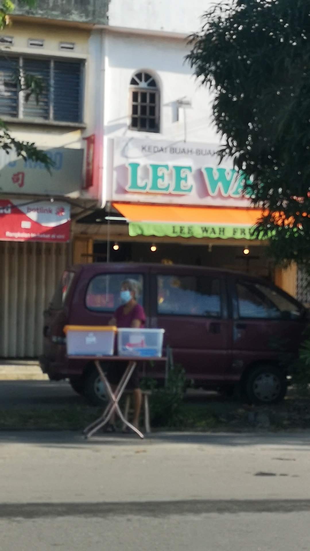 This Aunty Sells Chicken Rice For RM3.50 & Donates Them To Melaka Old ...