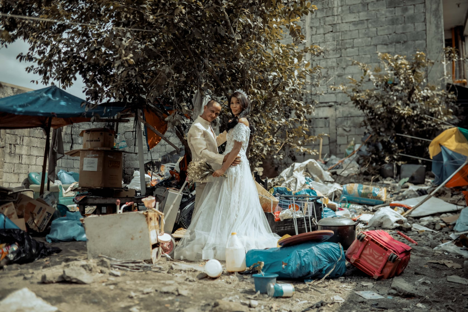 After 24 Years Together, Homeless Couple Gets Married Thanks To Kind ...