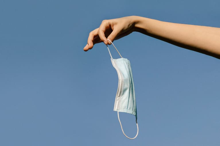 Stop Throwing Your Used Face Masks Everywhere! Here's The Right Way To ...