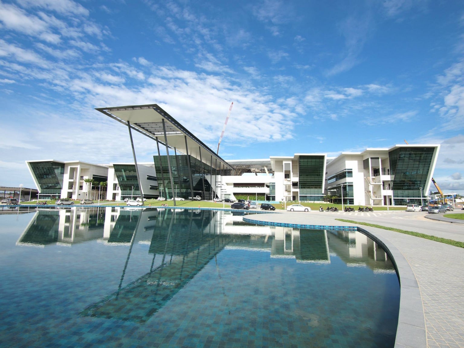 Breathtaking University In Sarawak Goes Viral & It Even has Environment ...
