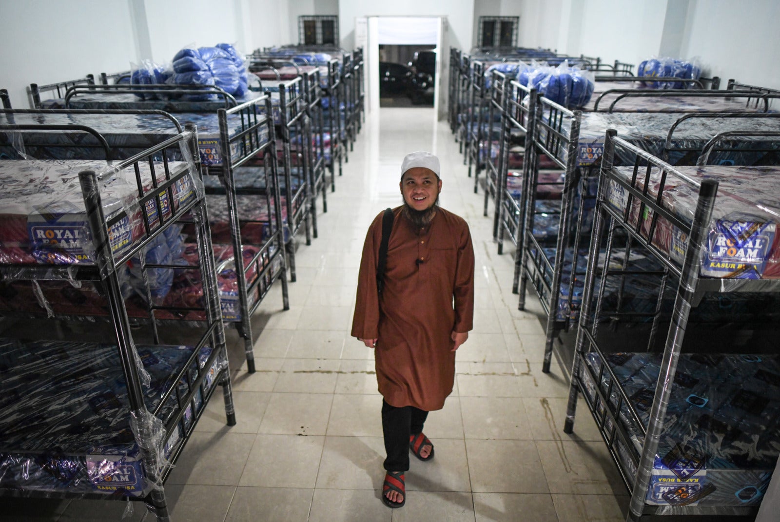 Ustaz Ebit Lew Bonds With Homeless Youths In Jakarta, Opens A Shelter ...