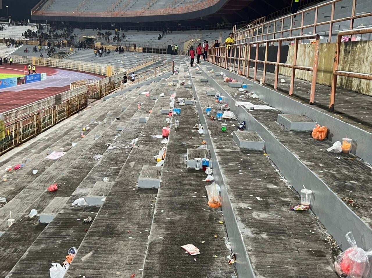 Trash Left Behind By Spectators At Negeri Sembilan Stadium Causes ...