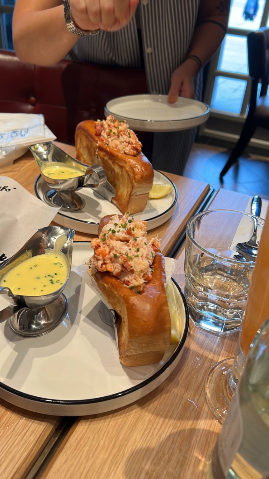 A Feast of Meat & Seafood at KL's First Burger & Lobster Outlet Set to ...