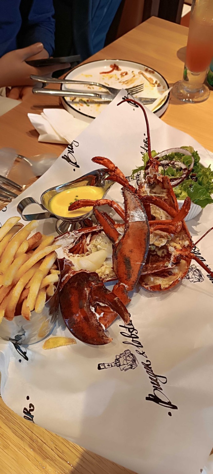 A Feast of Meat & Seafood at KL's First Burger & Lobster Outlet Set to ...