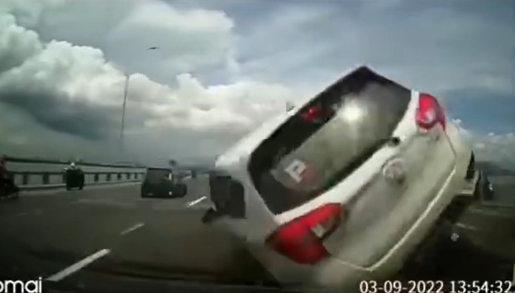 Myvi Runs Into Road Divider and Flips Multiple Times on Penang Bridge ...