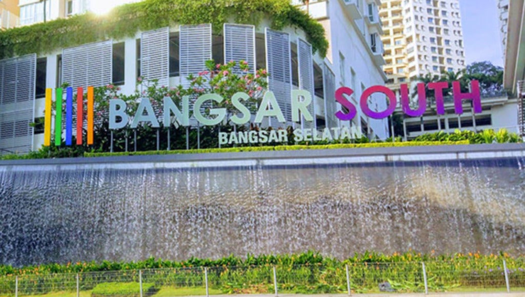 "Whitest thing I’ve heard" - M'sian Slams Expat For Wishing That Road ...