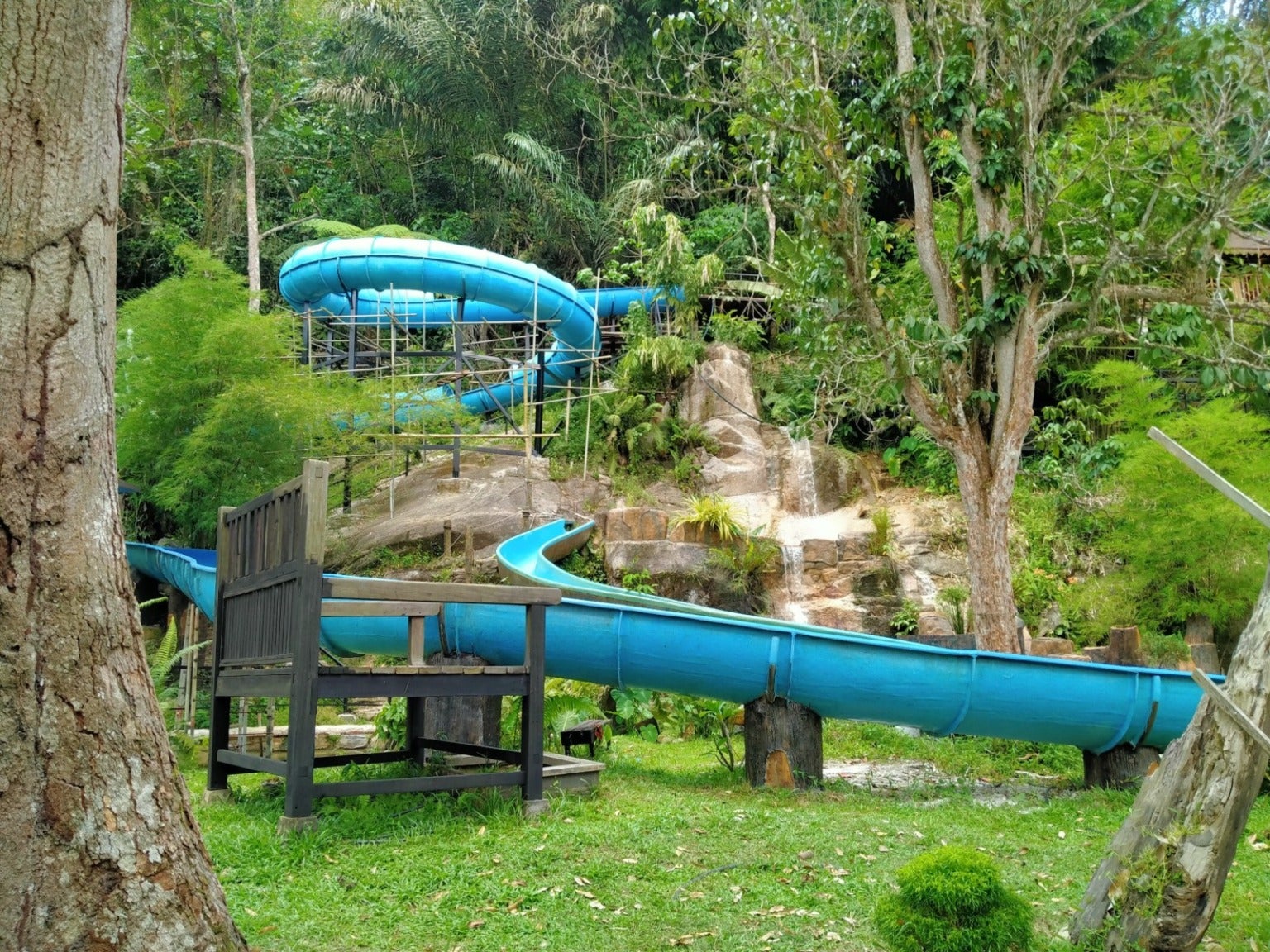 This Gorgeous Hillside Retreat In Hulu Langat Has A Waterpark, A ...
