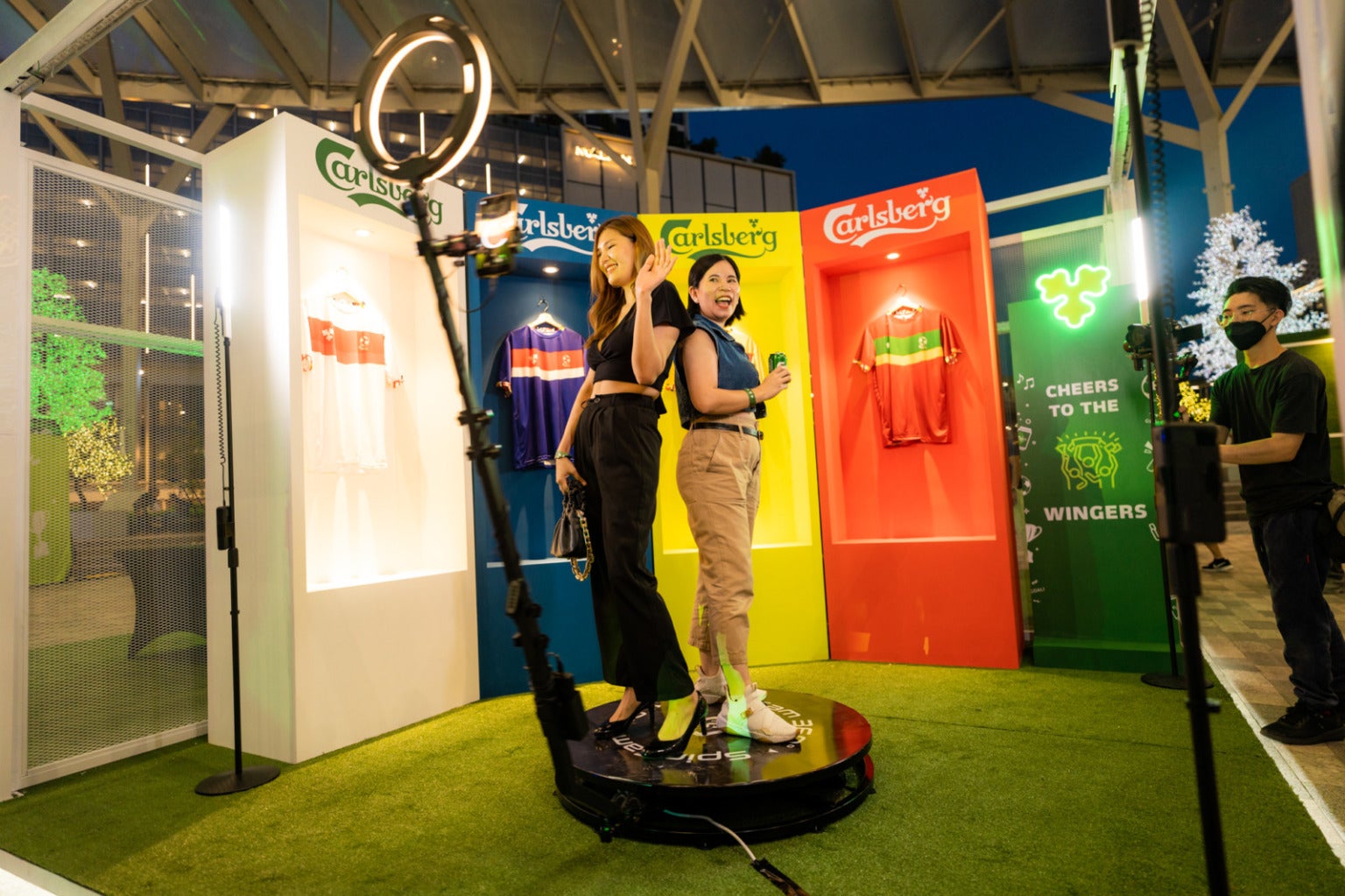 Carlsberg Cheers to the Fans & the Most Anticipated Football Showdown ...