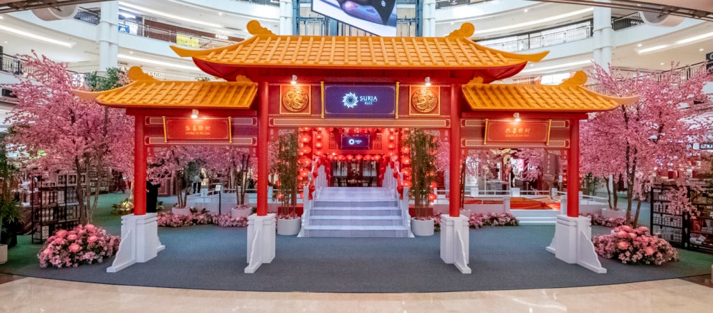 KLCC Hops Into The New Year & M'sia Book of Records With Giant Rabbit ...