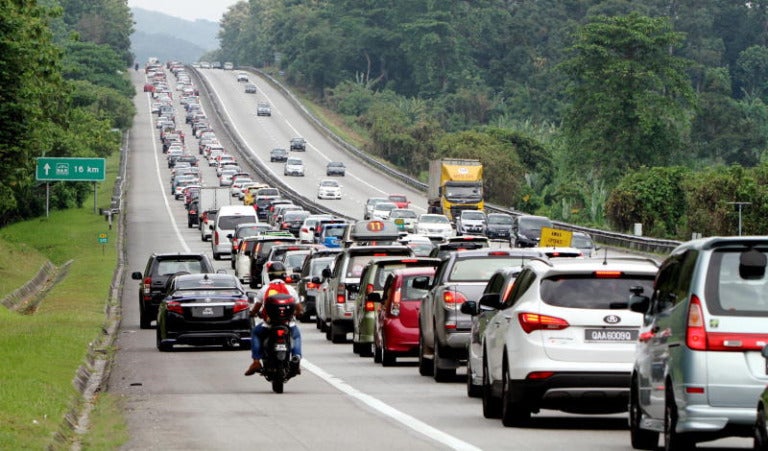 This CNY, These 7 Traffic Offenses Can Land You In Court! - WORLD OF BUZZ