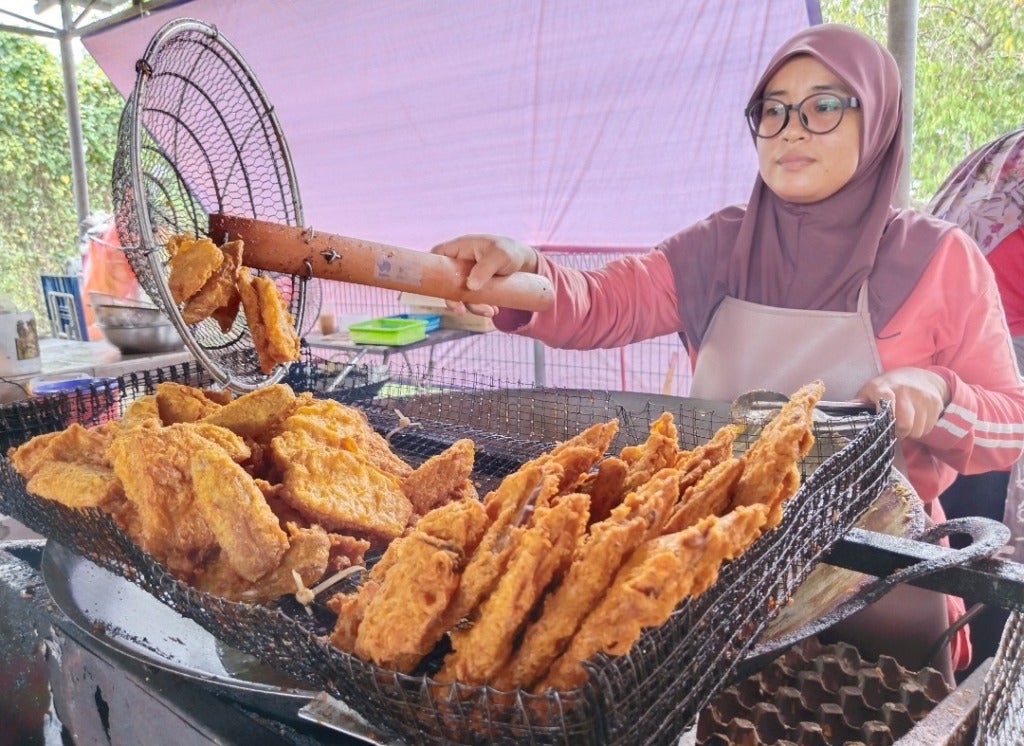 Roti Canai is Ranked the 2nd Best Street Food & Banana Fritters Ranked ...