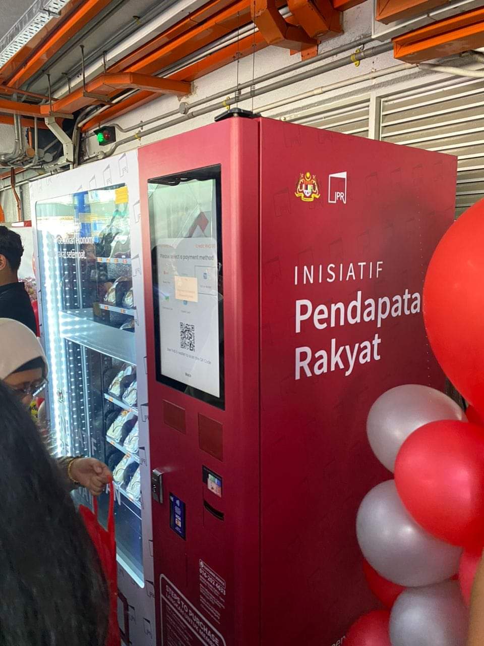 B40 Friends Can Now Sell Food Via Vending Machines Provided By The Govt ...