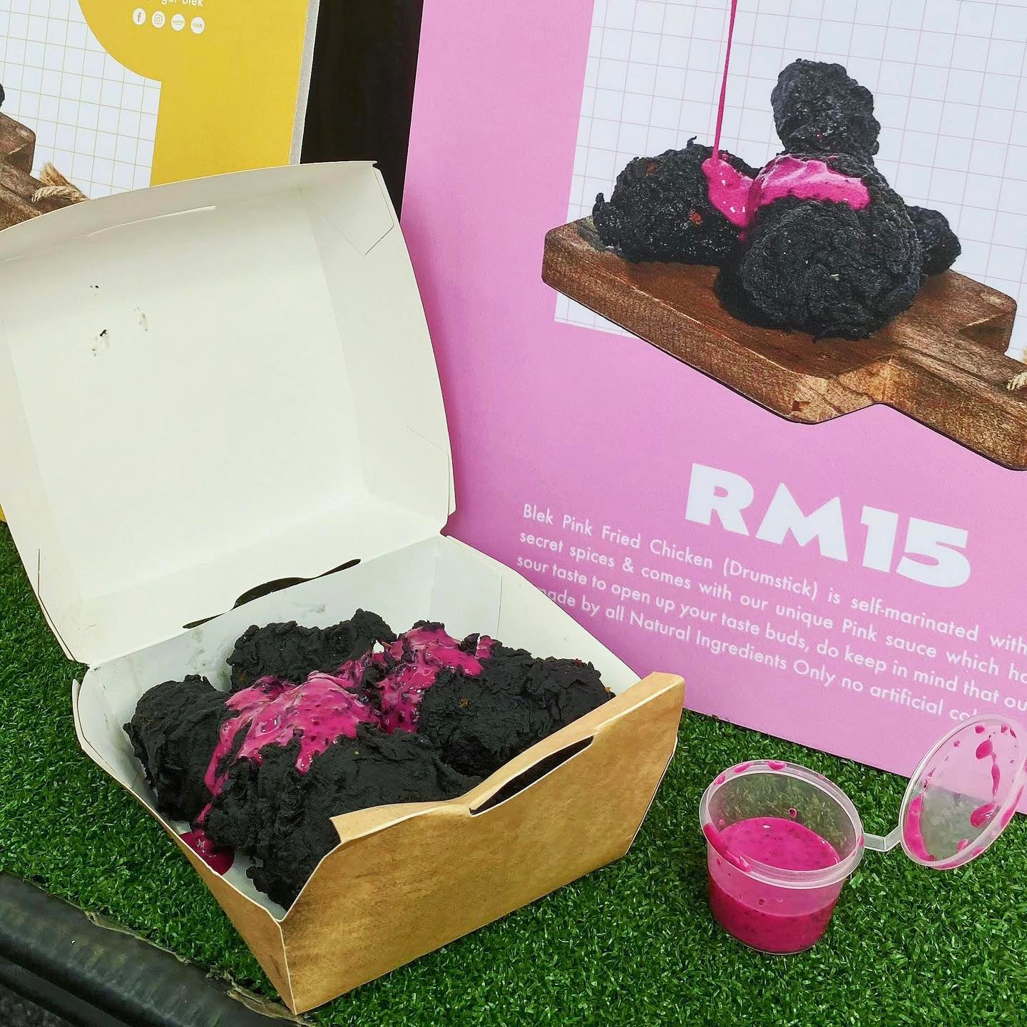 You Can Now Get "Blek Pink Chicken" at This Burger Food Stall Around ...